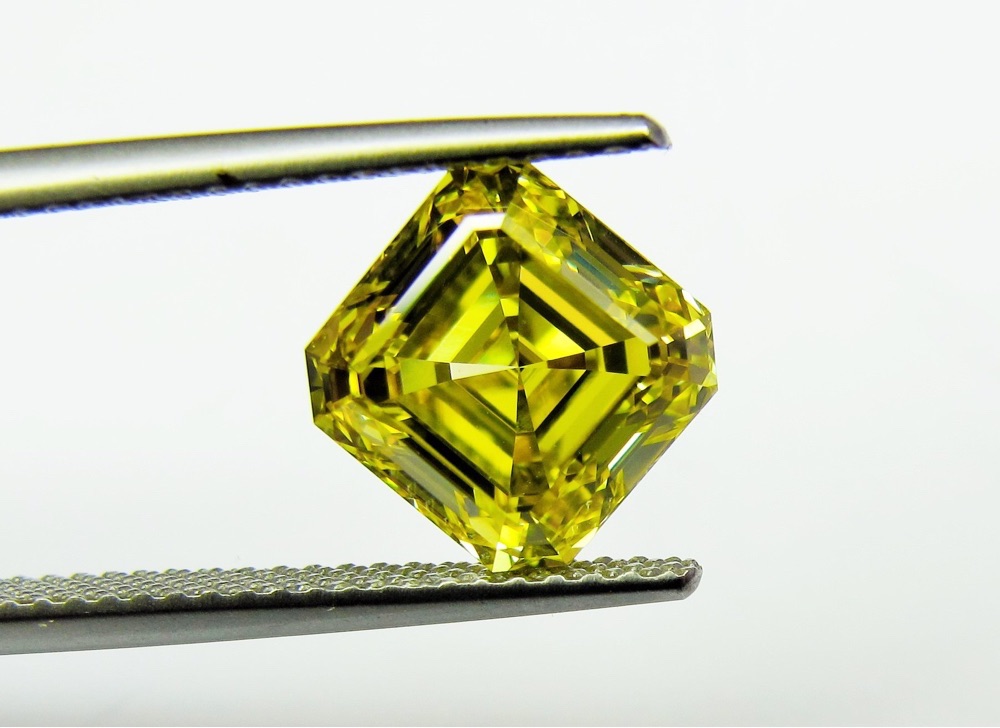 Fancy colored diamonds | Professional Articles about diamonds