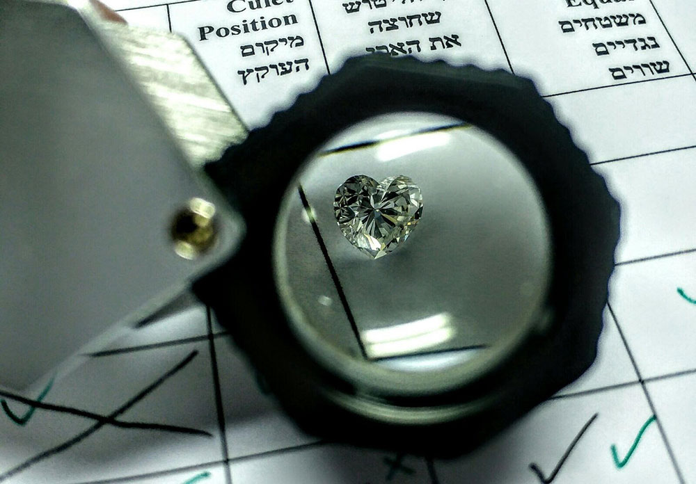 Graining Lines in the diamond | Professional Articles